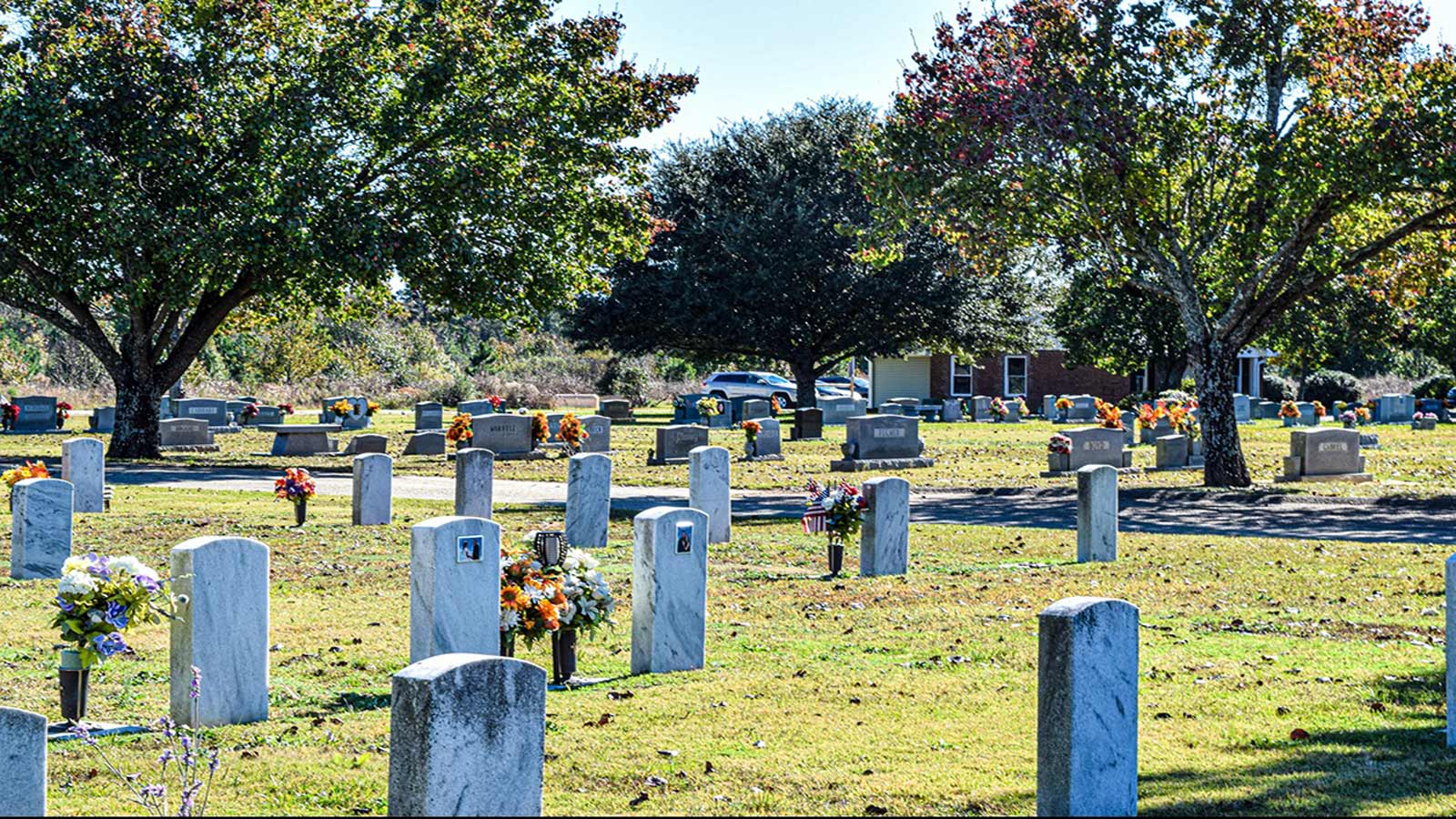 Traditional Ground | Southlawn Cemetery